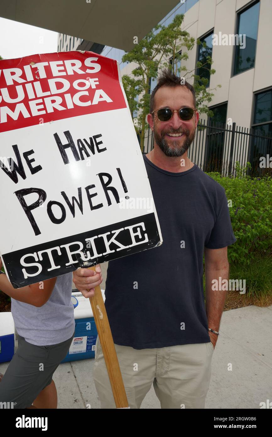 Los Angeles, California, USA 11th August 2023 Actor Noah Wyle walks ...