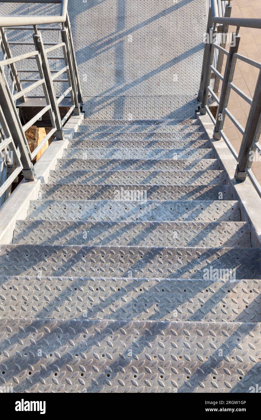 Ladder against a building hi-res stock photography and images - Alamy