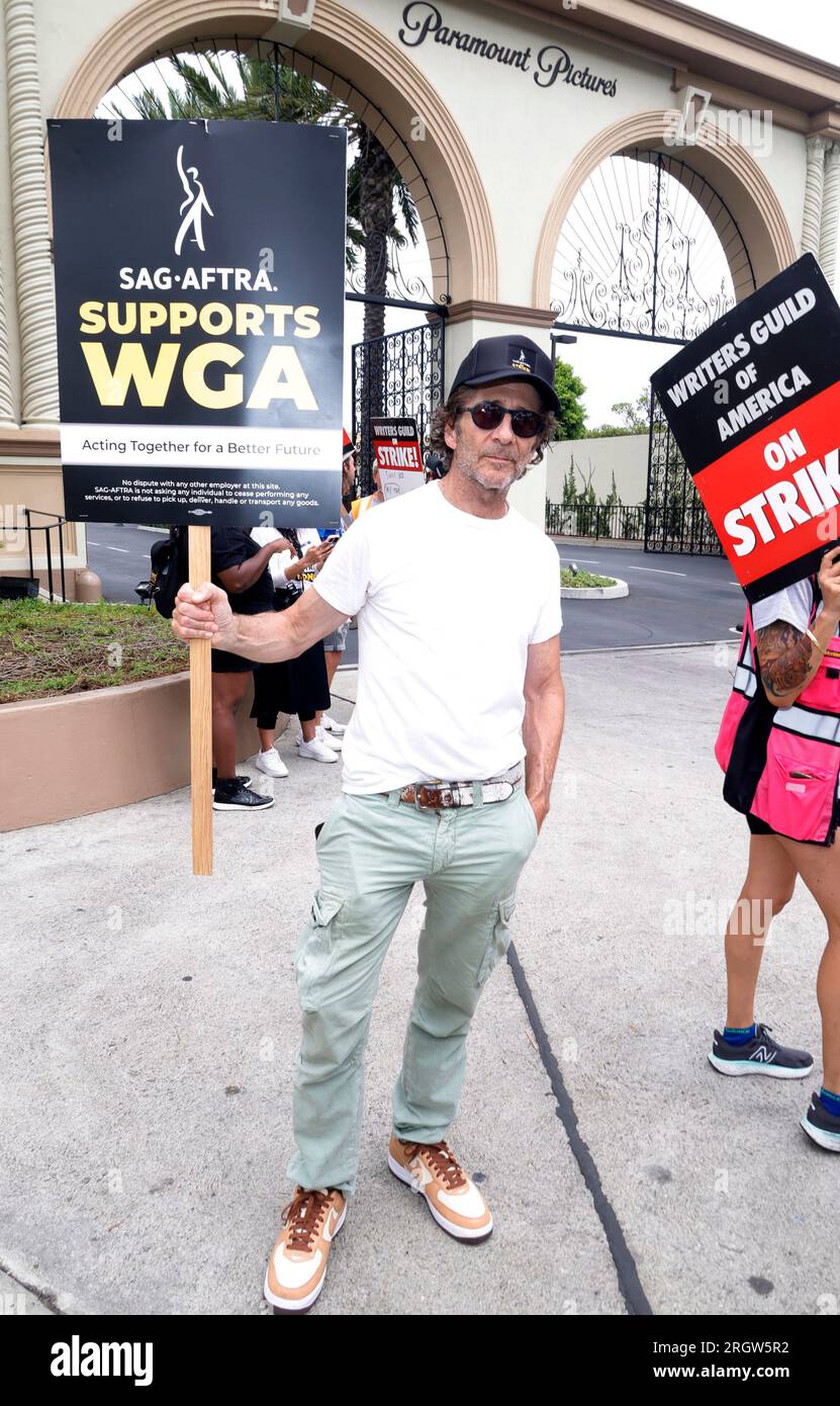 Hollywood, Ca. 11th Aug, 2023. Leland Orser, seen on the picket line ...