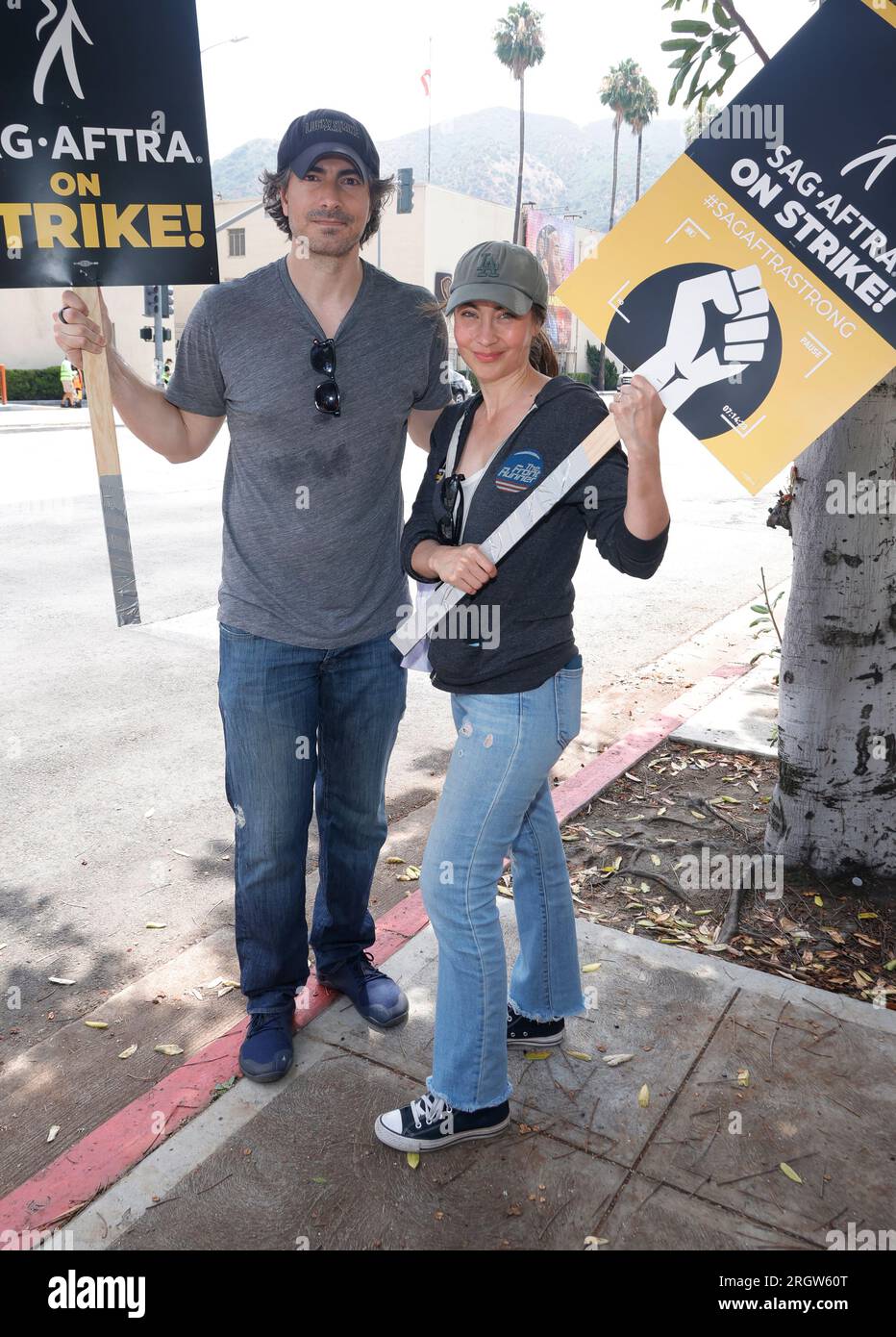 11 August 2023 Burbank, California - Brandon Routh, Courtney Ford. SAG ...