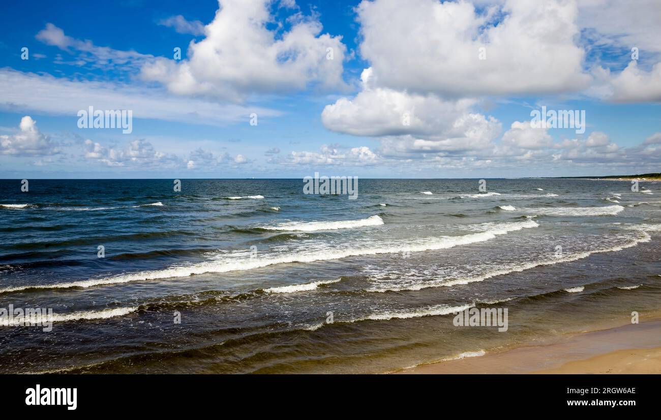 Cold and windy weather hi-res stock photography and images - Alamy
