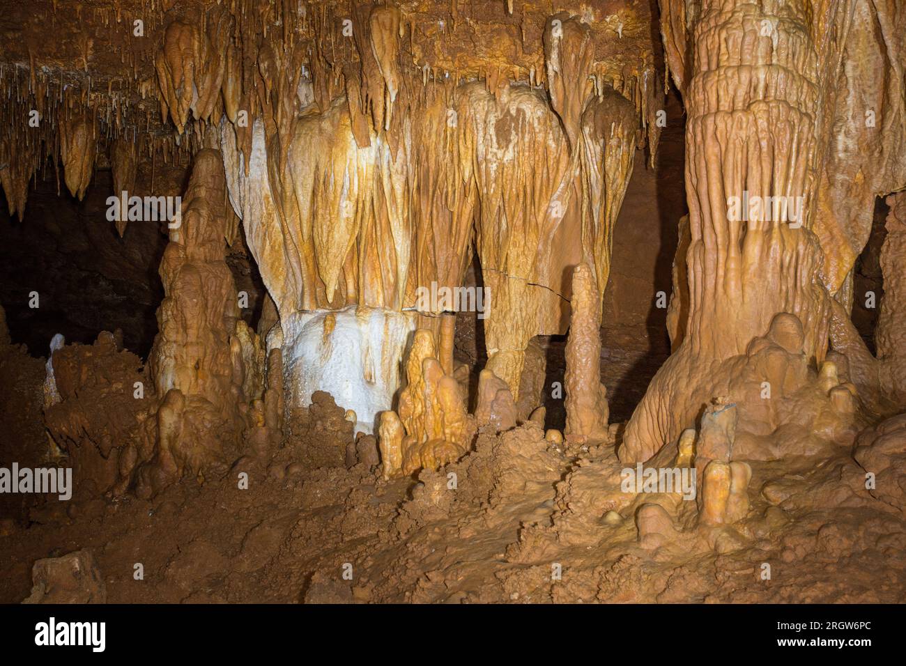 Cathedral Cave in Onondaga Cave State Park in Leasburg, Missouri Stock ...