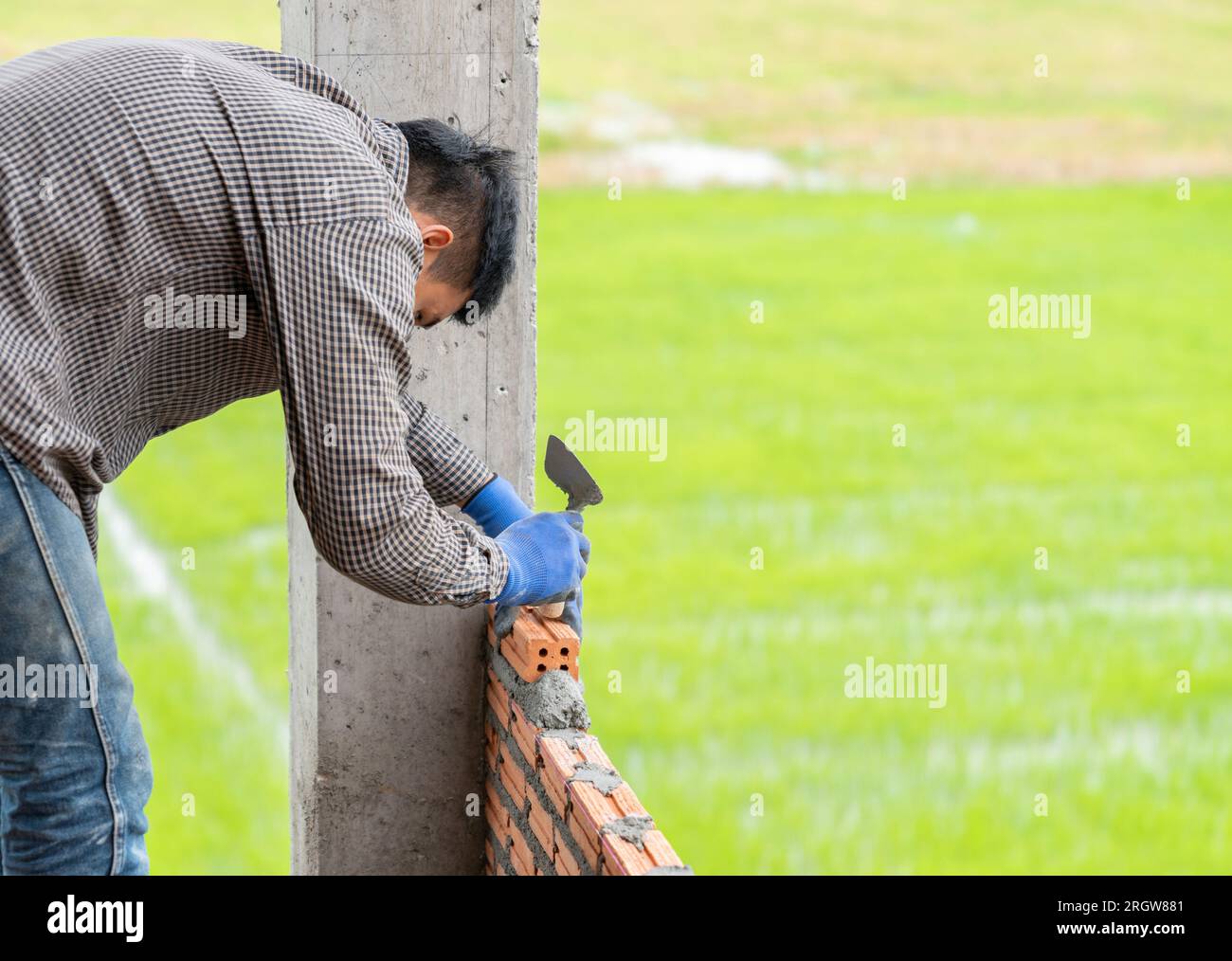Bricklayer site material industrial hi-res stock photography and images ...