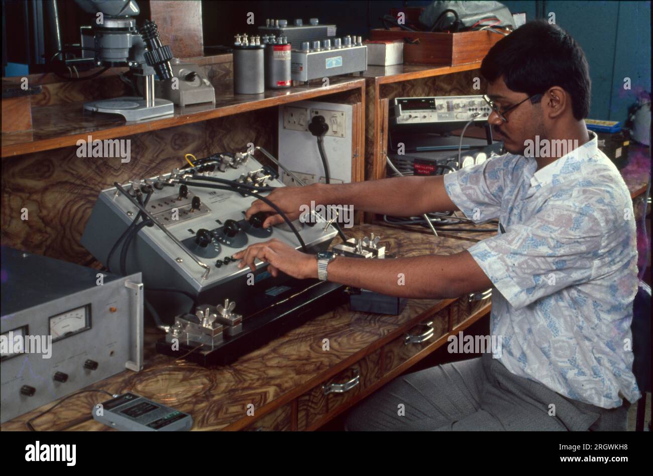 Resonance Testing Lab, Bombay, India Stock Photo - Alamy