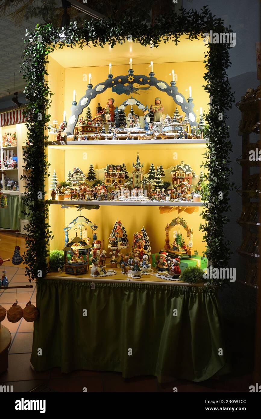Shop window, Rothenburg ob der Tauber, Franken / Franconia, Bayern ...