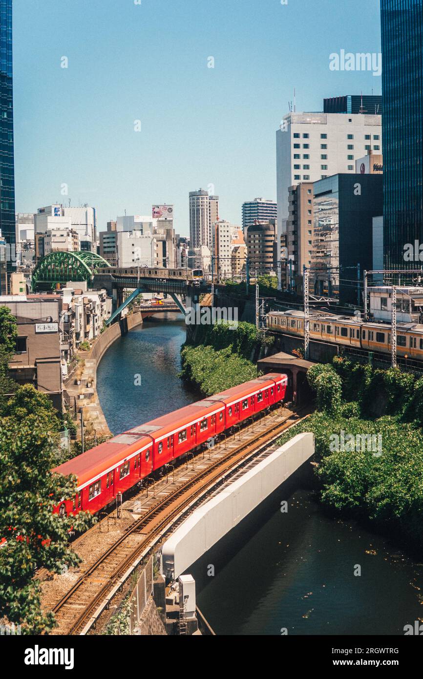 Tokyo metro system crossing hi-res stock photography and images - Alamy