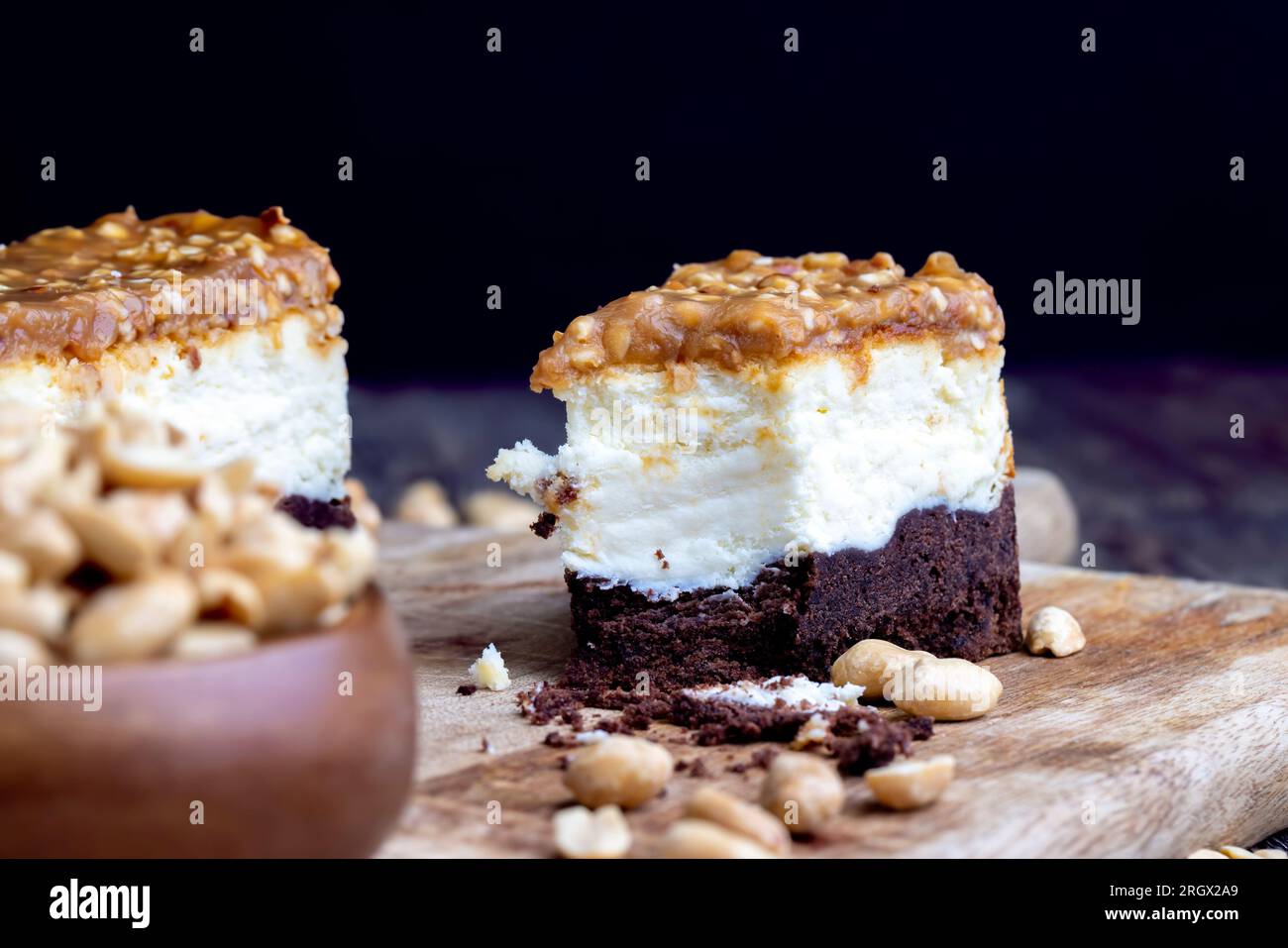 Piece sponge cake nuts hi-res stock photography and images - Alamy