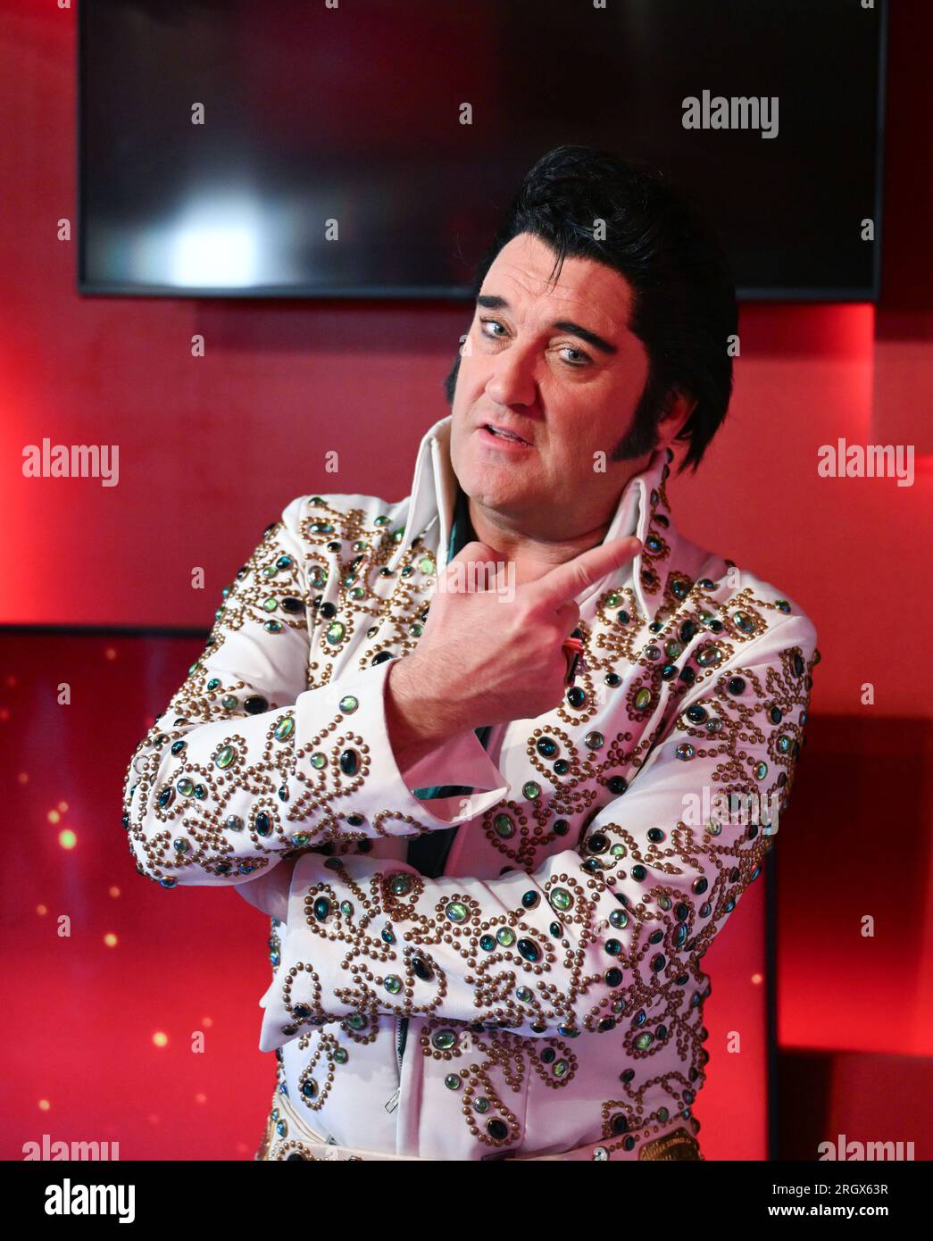 Berlin, Germany. 11th Aug, 2023. Elvis performer Grahame Patrick from ...