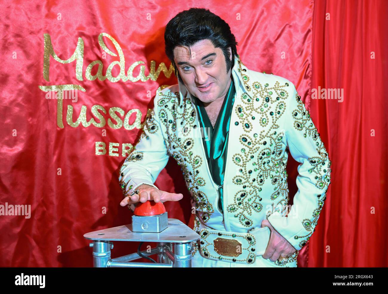 Berlin, Germany. 11th Aug, 2023. Elvis performer Grahame Patrick from ...