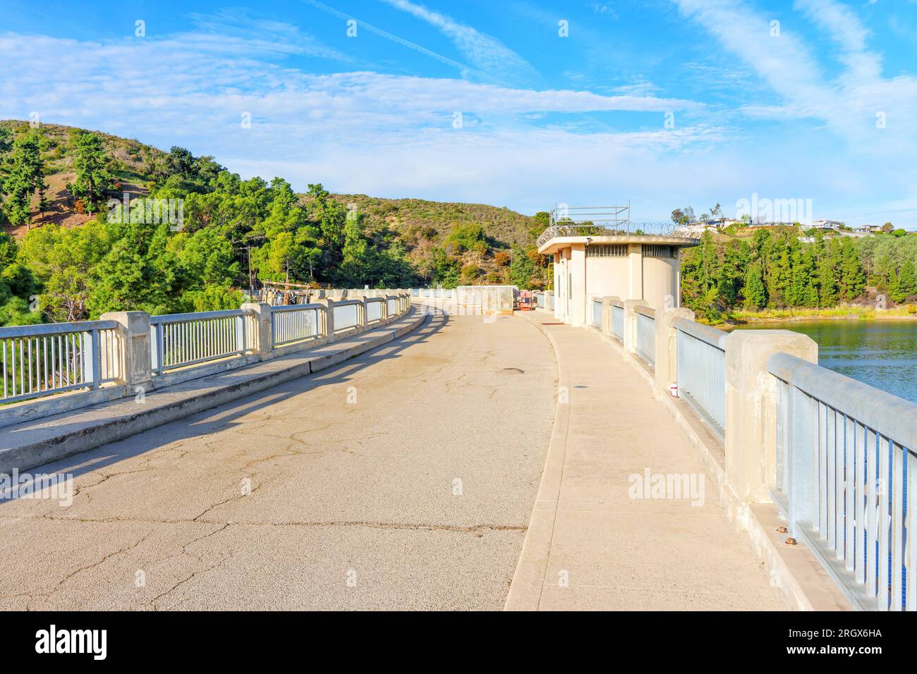 Wide angle view of the Mulholland Dam's pedestrian walkway at Hollywood ...