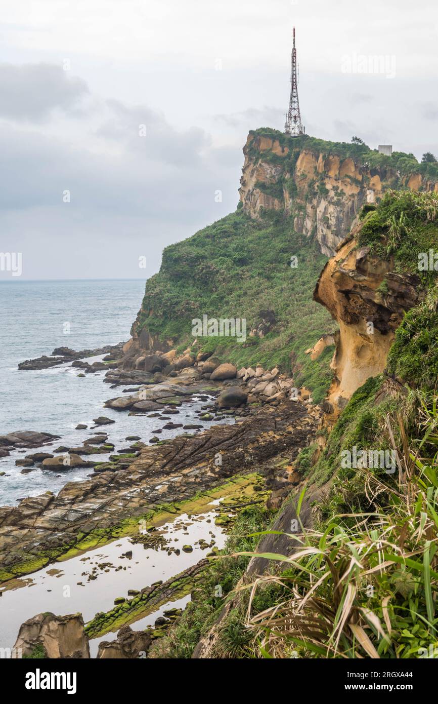 Tofu Rock formations in Yehliu Geopark, Taipei, Taiwan Stock Photo - Alamy