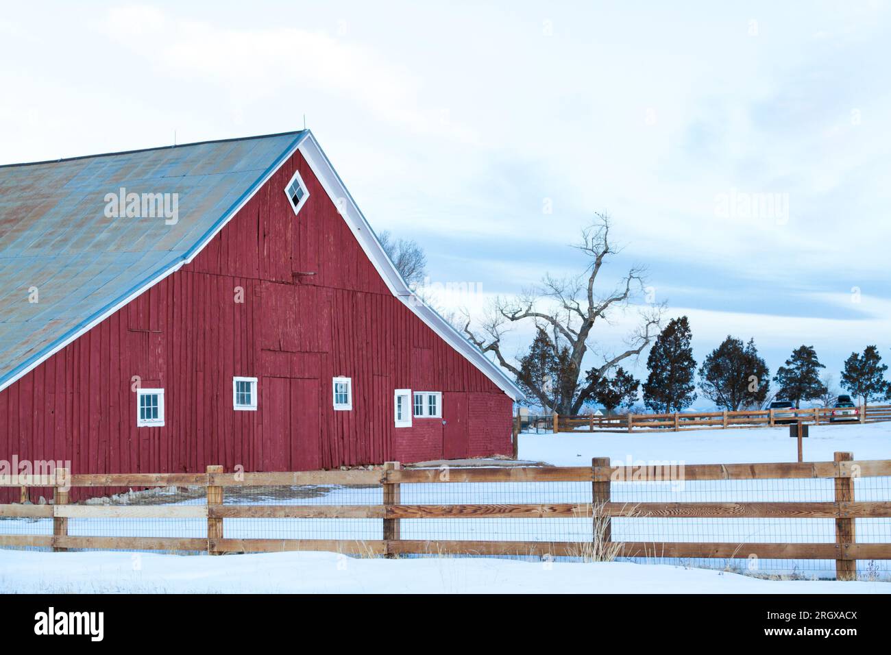 Old Red Barn Stock Photo - Alamy