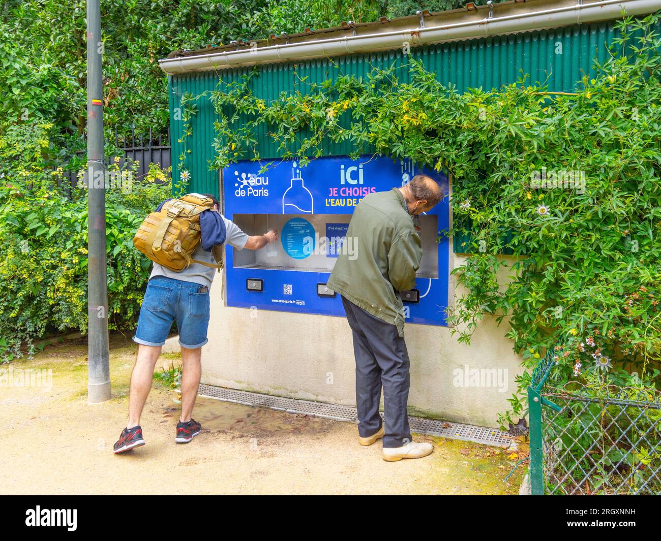 "Eau de Paris" free water fountain in the All. Pilatre de Rozier ...