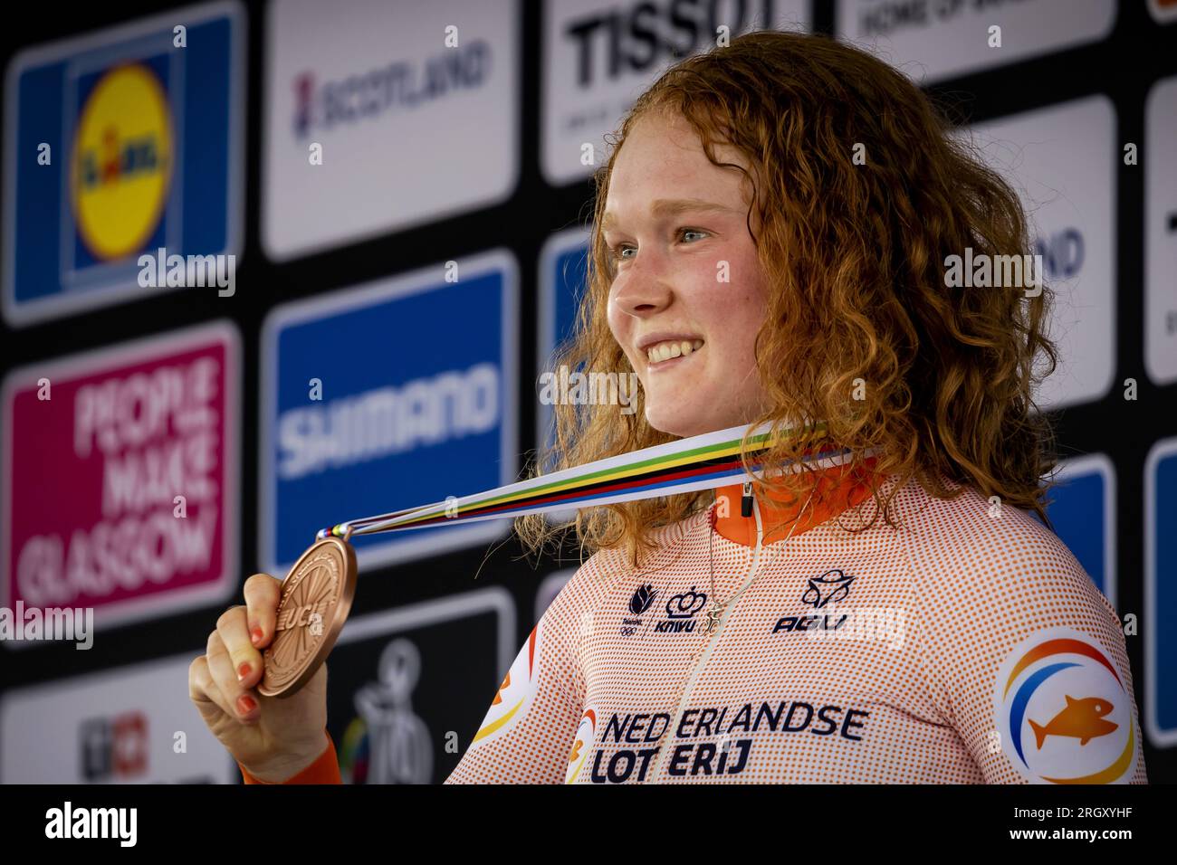 GLENTRESS - Puck Pieterse with her bronze medal in the cross-country ...