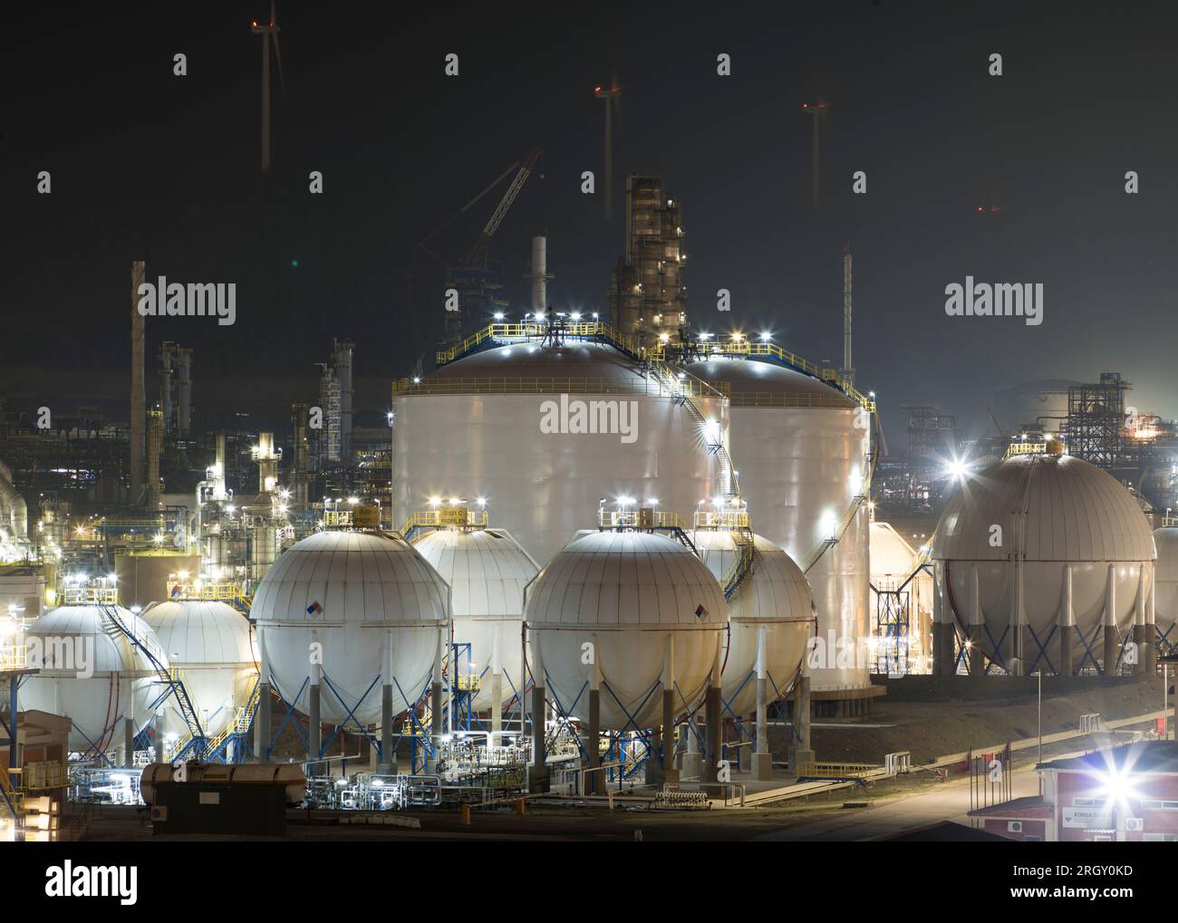 beautiful pictures of a natural gas factory at night and flashing ...