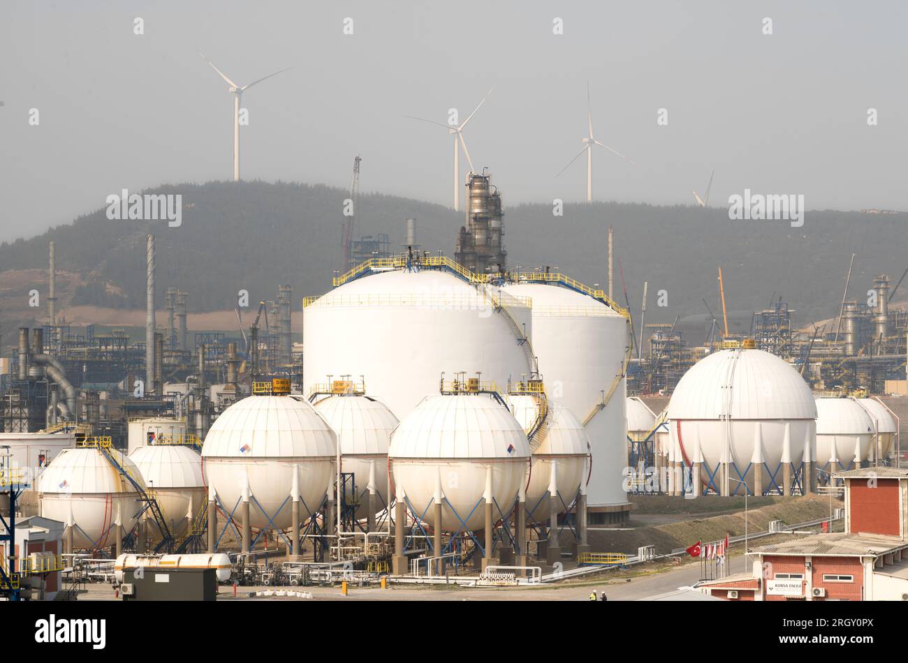 beautiful pictures of a natural gas factory at night and flashing ...
