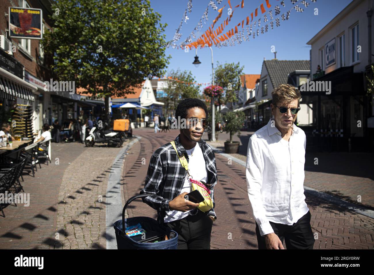 ZANDVOORT - Flags in the center of Zandvoort, in the run-up to the ...