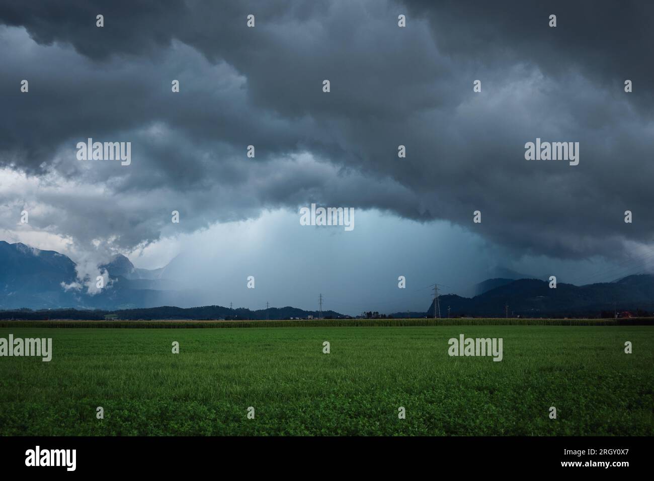 Danger of severe weather hi-res stock photography and images - Alamy