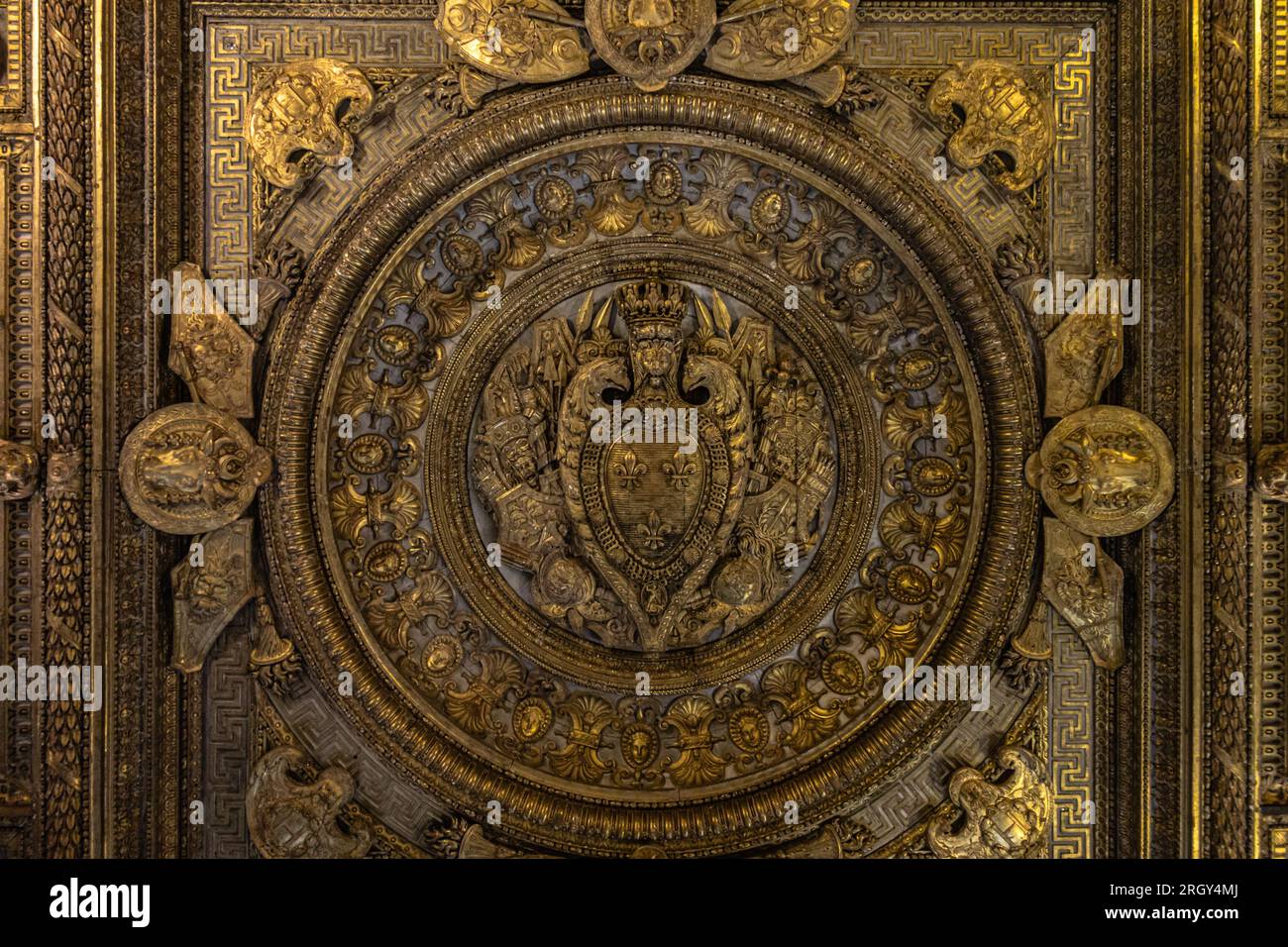 Louvre museum interior collections Stock Photo - Alamy