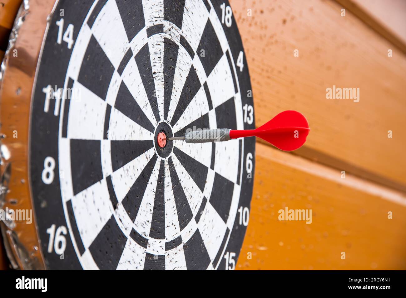 Close up of a dart board hi-res stock photography and images - Alamy