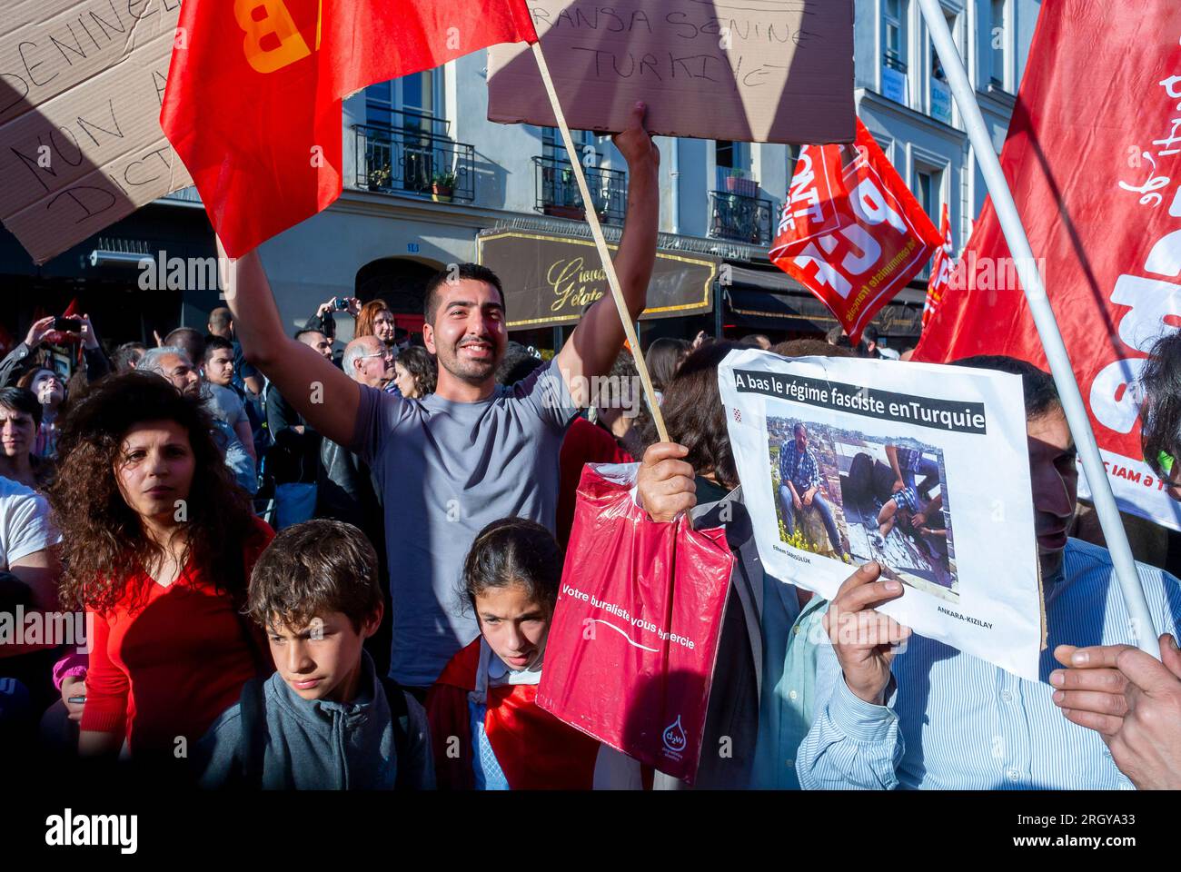 Dictator crowd hi-res stock photography and images - Alamy