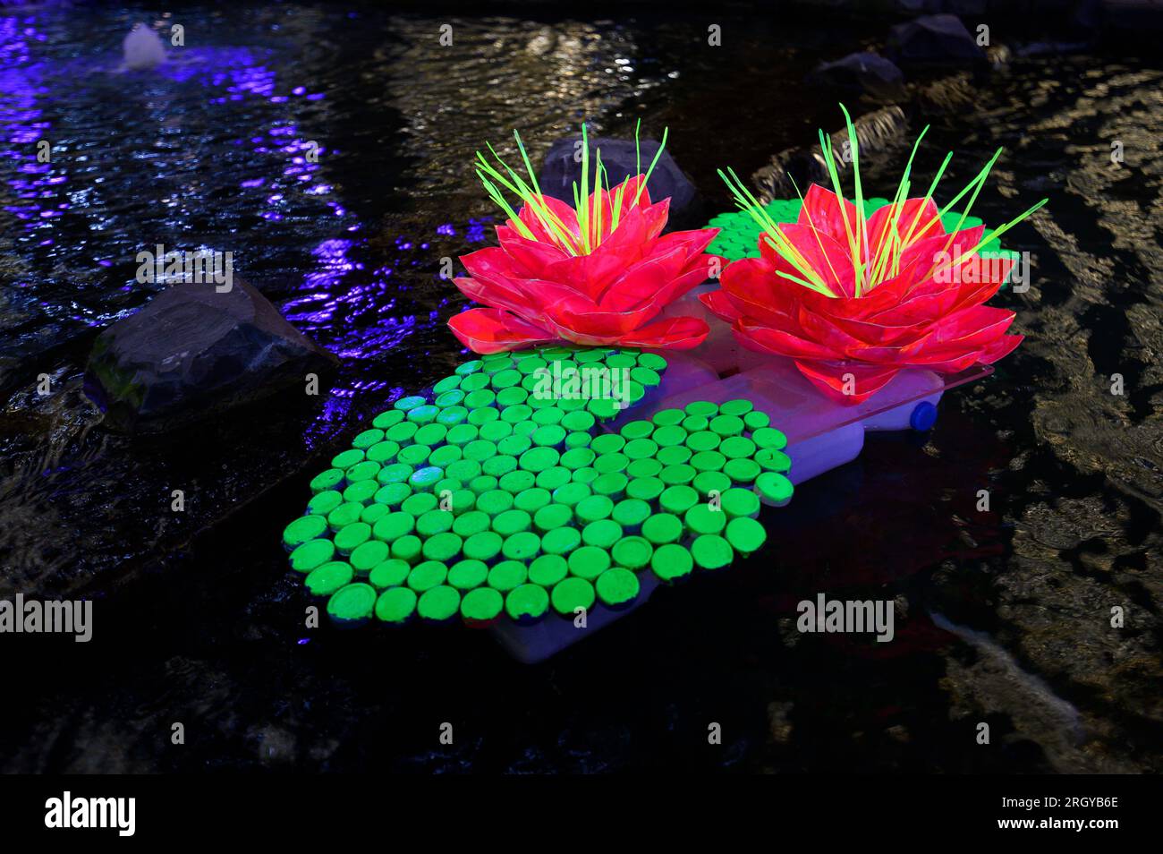 floating sculptures made out of recycled plastic - Canary Wharf Winter ...