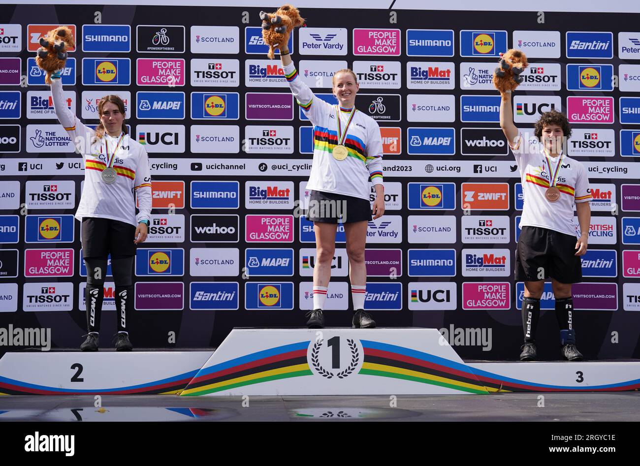 Germanys Nina Reichenbach with her gold medal alongside Spains Vera ...