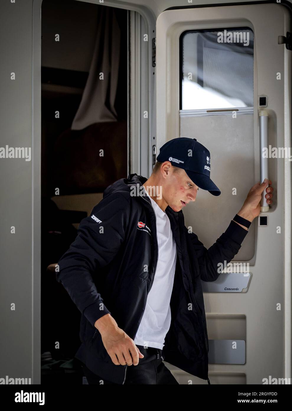 GLENTRESS - Mathieu van der Poel speaks to the press after he has given ...