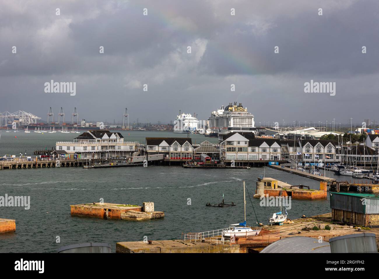 Southampton port hi-res stock photography and images - Alamy