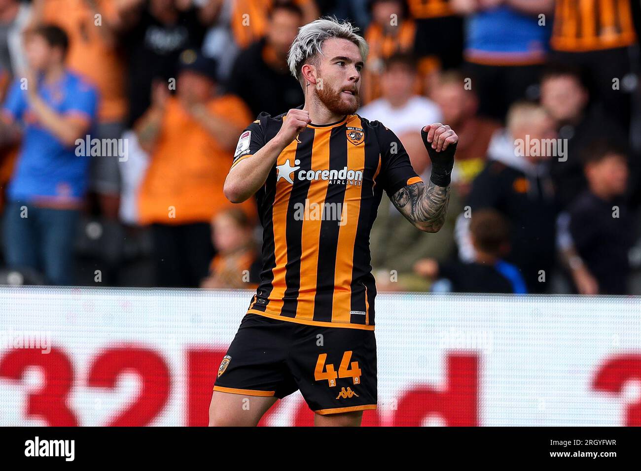 Aaron Connolly of Hull City celebrates his goal making it 4-0 during ...