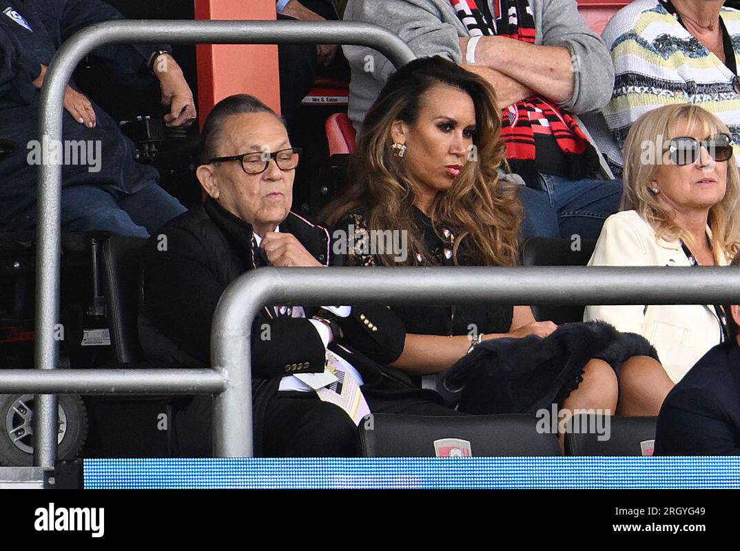 David sullivan and ampika pickston hi-res stock photography and images ...