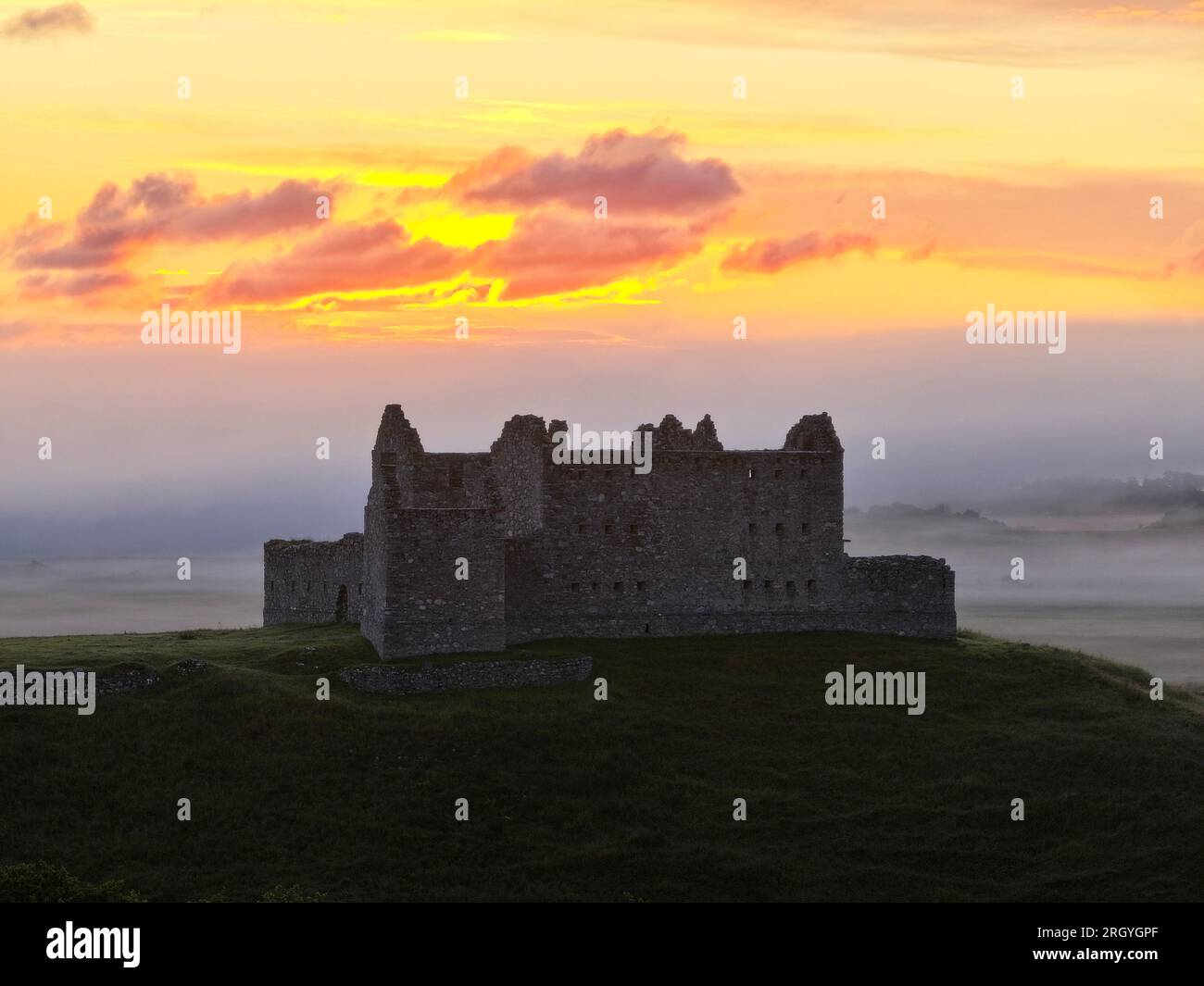 Best barracks hi-res stock photography and images - Alamy