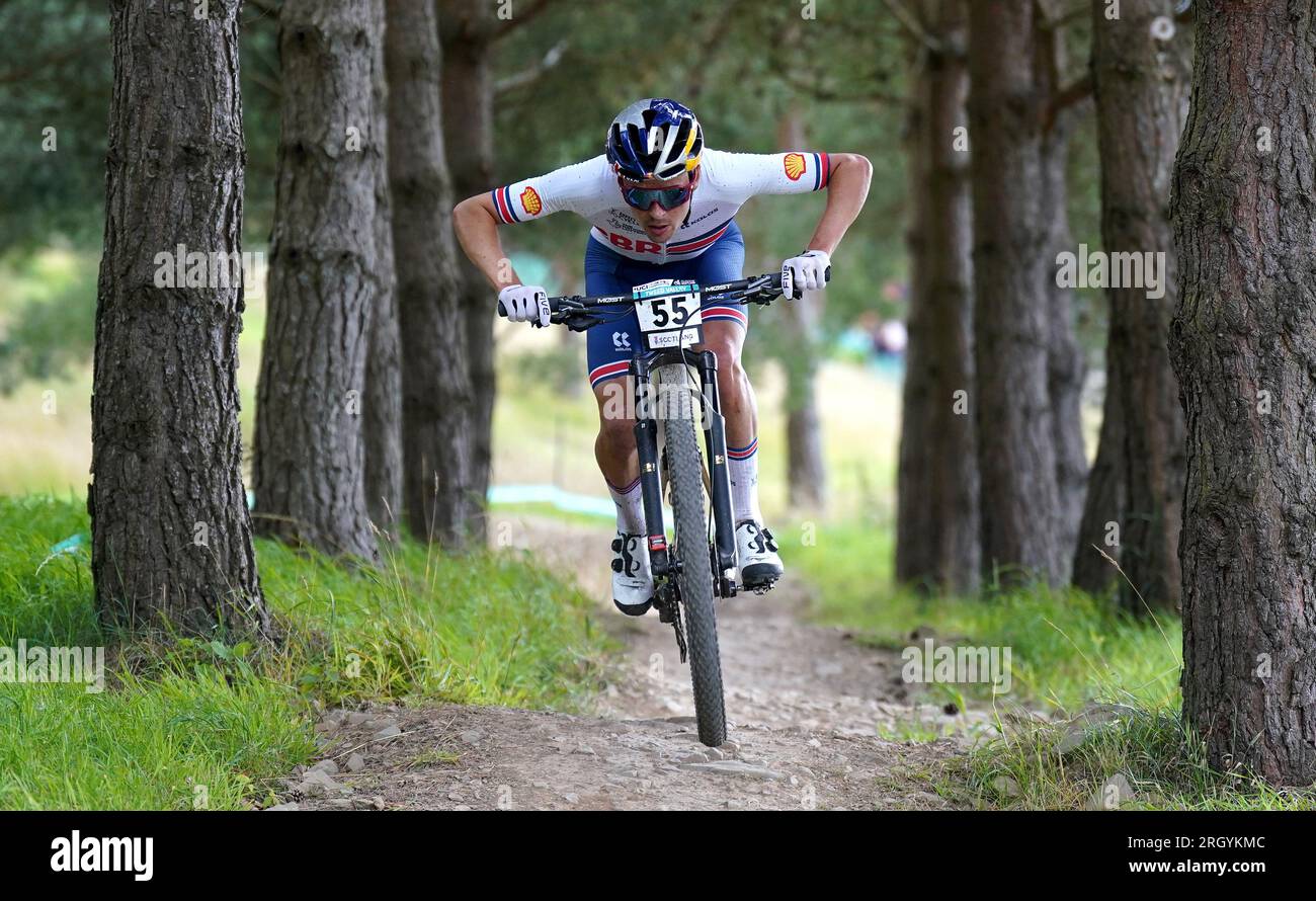 Great Britain's Tom Pidcock before winning gold in the men's elite ...