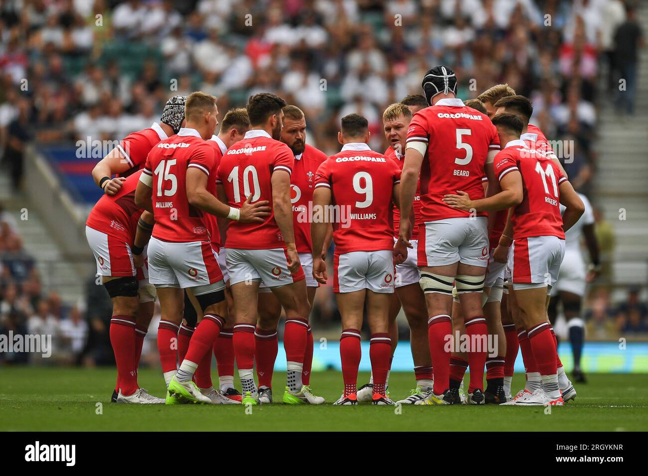 England rugby team huddle hi-res stock photography and images - Alamy
