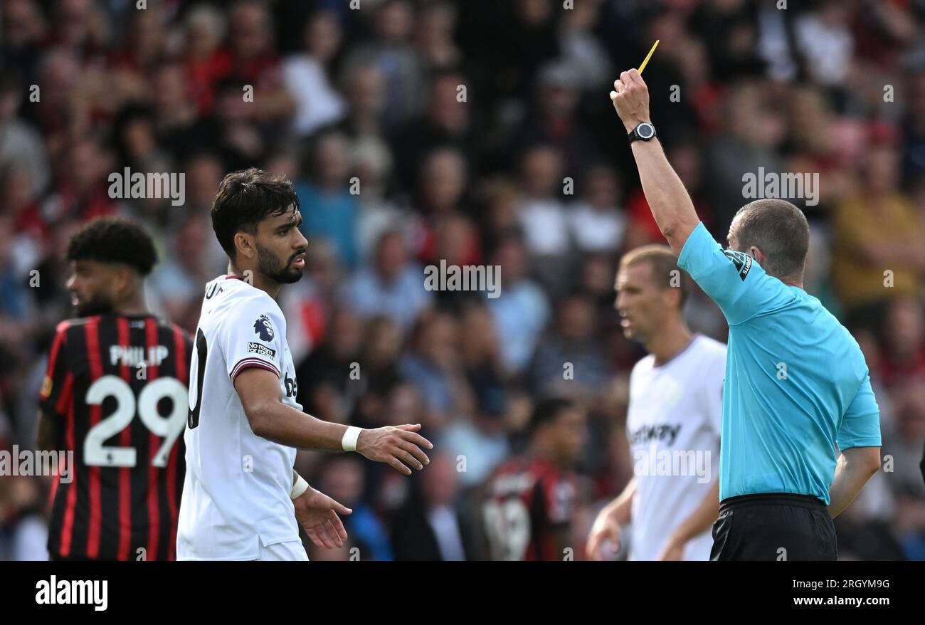 Lucas paqueta yellow card hi-res stock photography and images - Alamy