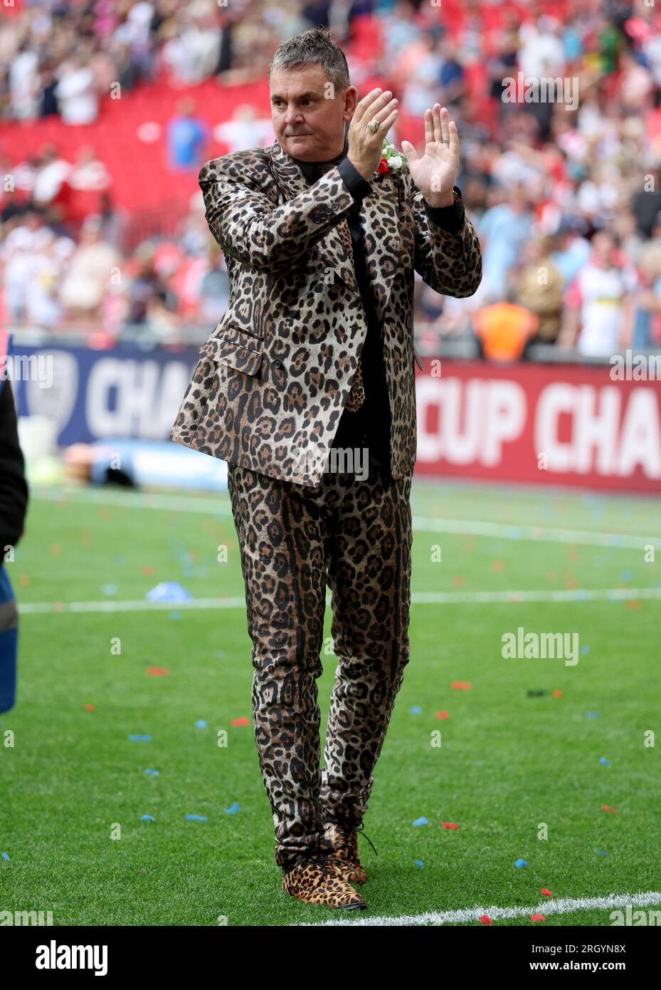 Leigh Leopards owner Derek Beaumont applauds the fans after the Betfred ...