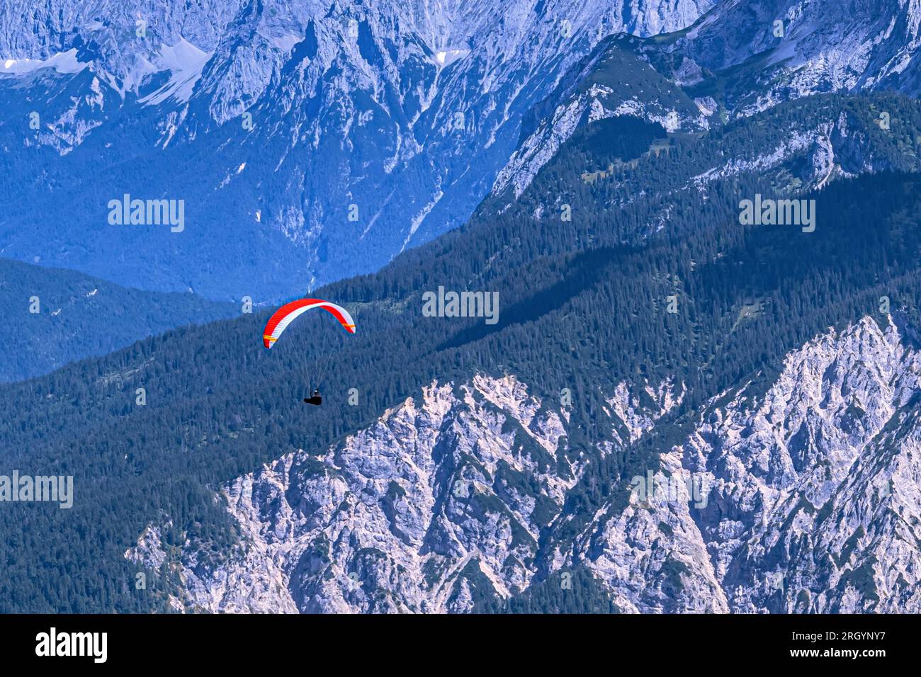 BAVARIA : ALPSITZ - VIEW FROM THE OSTERFELDERKOPF Stock Photo - Alamy