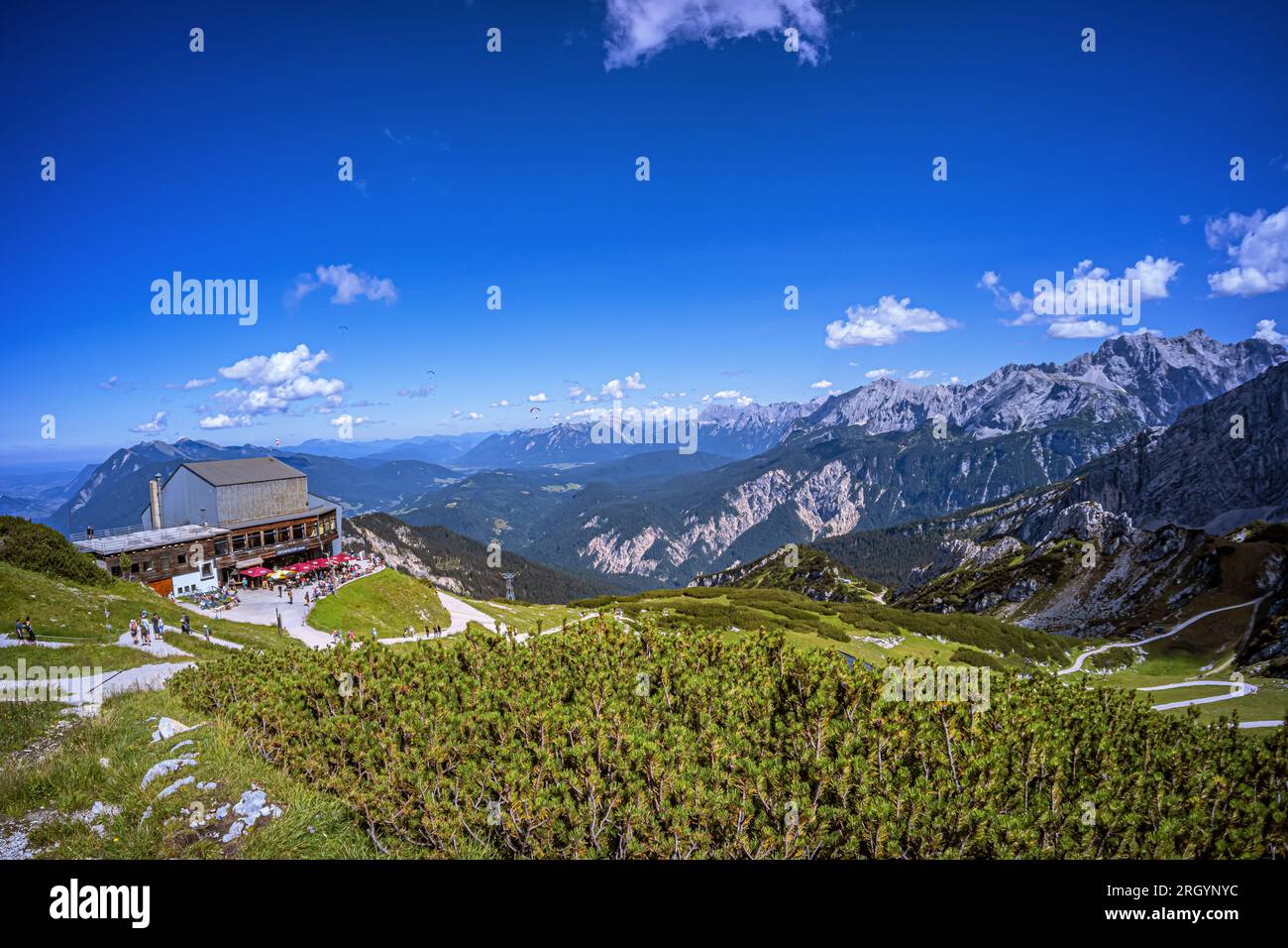 BAVARIA : ALPSITZ - VIEW FROM THE OSTERFELDERKOPF Stock Photo - Alamy