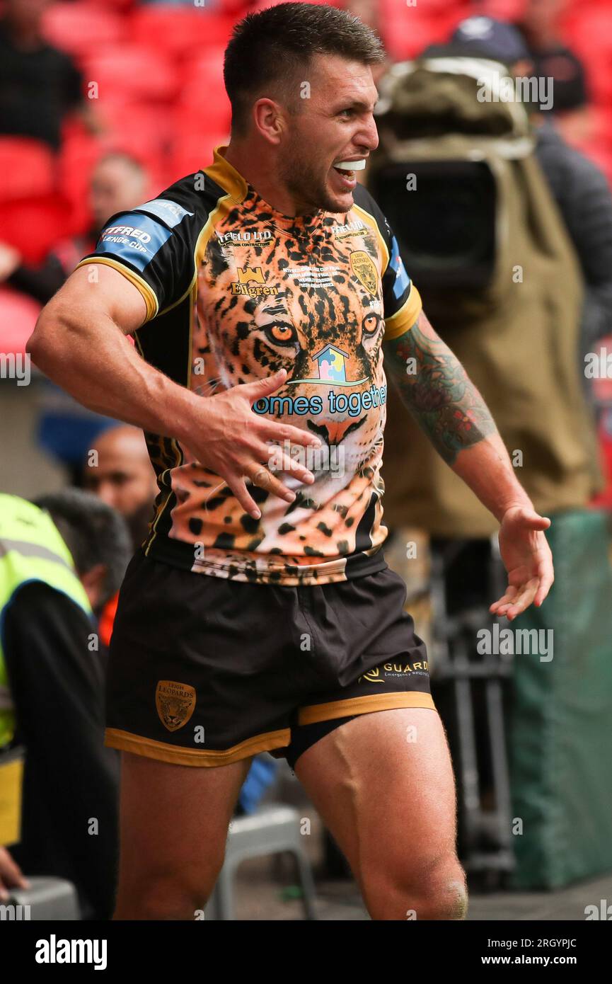 London, UK. 12th Aug, 2023. Tom Briscoe of Leigh Leopards scores a try ...