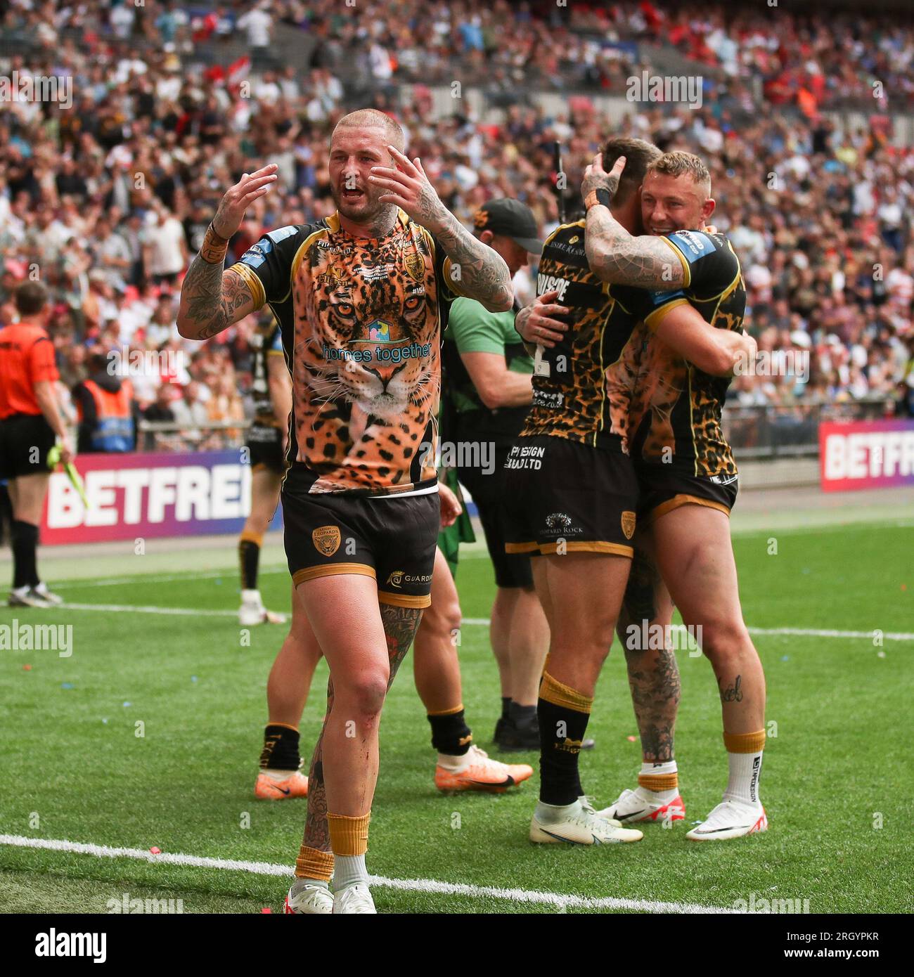 London, UK. 12th Aug, 2023. Zak Hardaker of Leigh Leopards gees up the ...