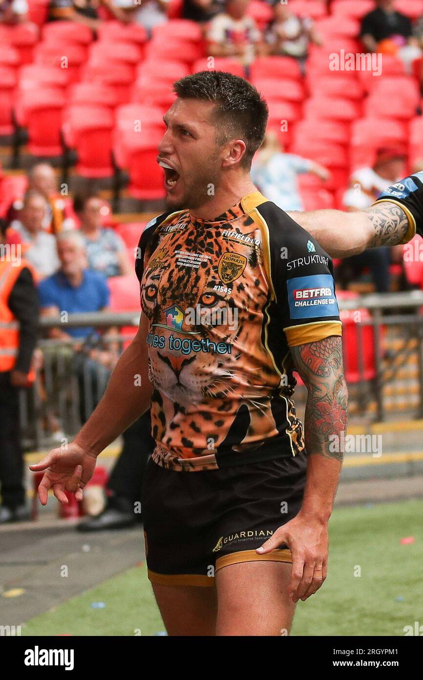 London, UK. 12th Aug, 2023. Tom Briscoe of Leigh Leopards scores a try ...