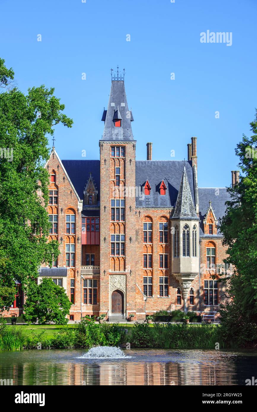 Castle in bruges belgium hi-res stock photography and images - Alamy