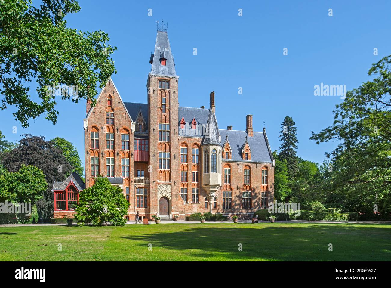 Castle in bruges belgium hi-res stock photography and images - Alamy