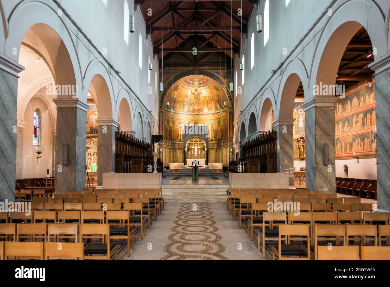 Ten putte hi-res stock photography and images - Alamy