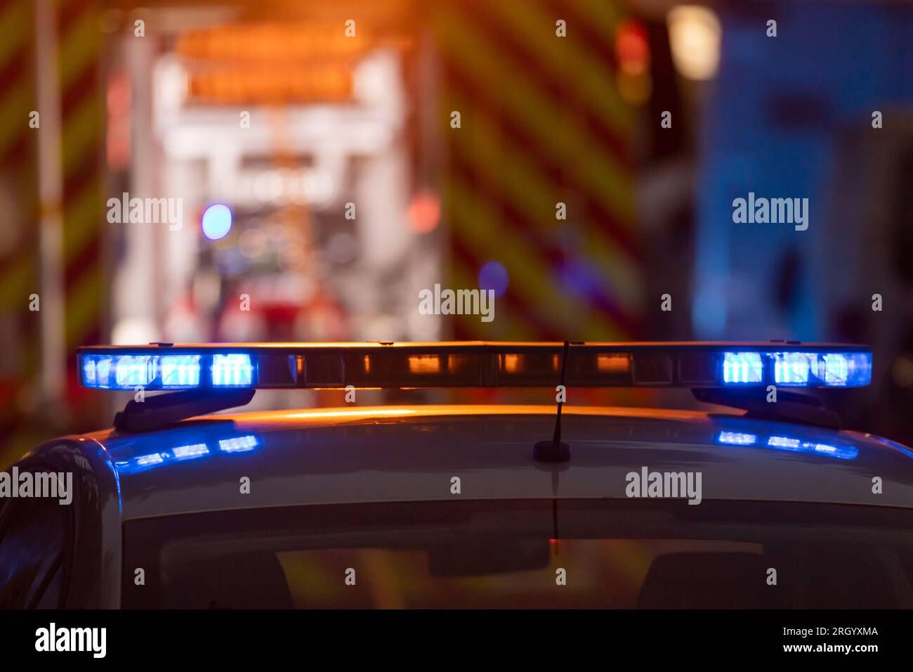 Flashing blue strobe lights hi-res stock photography and images - Alamy