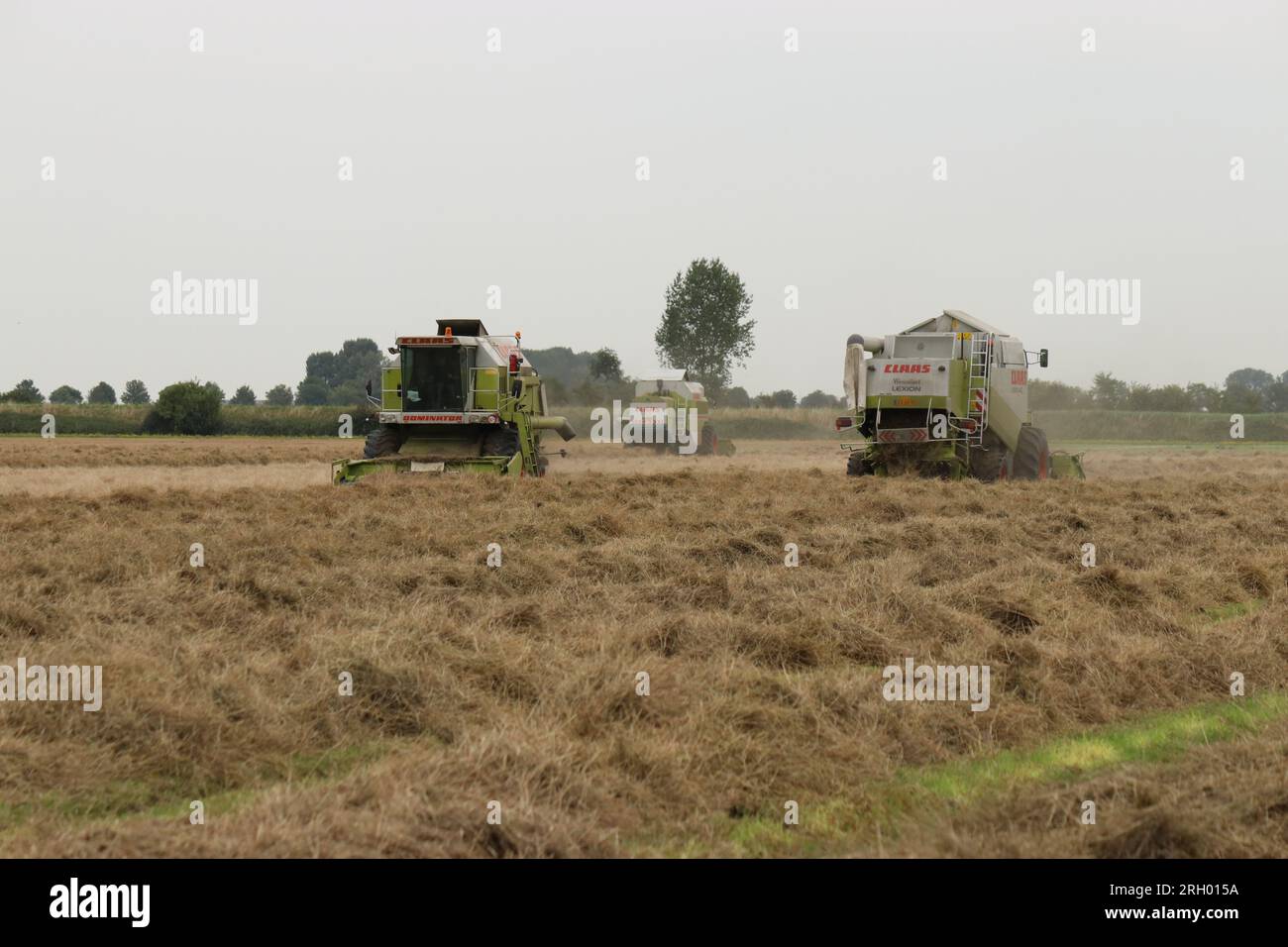 Three combine harvester hi-res stock photography and images - Alamy