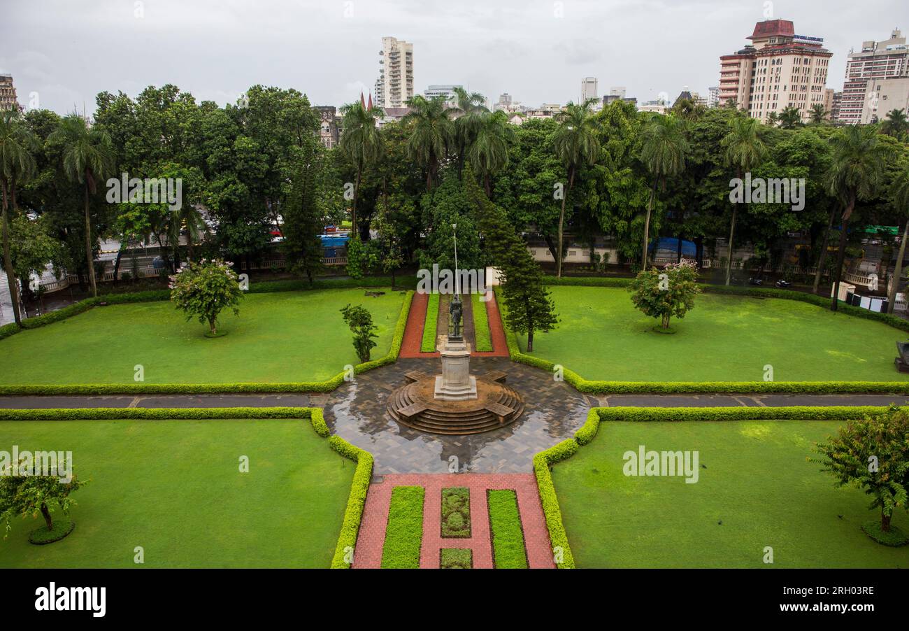 Mumbai, India July 18 2017- Lush green mughal style garden of CSMVS ...