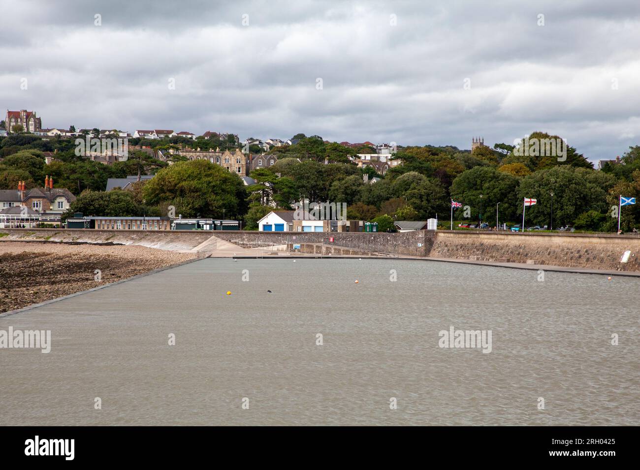 Clevedon Marine Lake the world's largest sea water infinity pool Stock ...