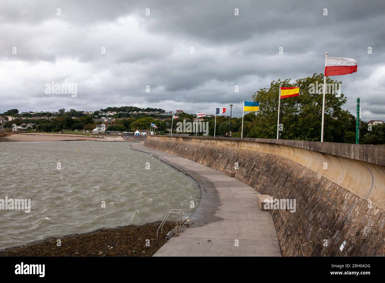 Clevedon Marine Lake the world's largest sea water infinity pool Stock ...