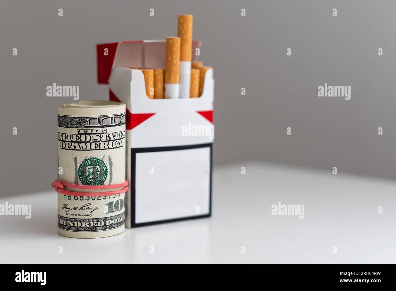 Cigarette pack warning usa hi-res stock photography and images - Alamy